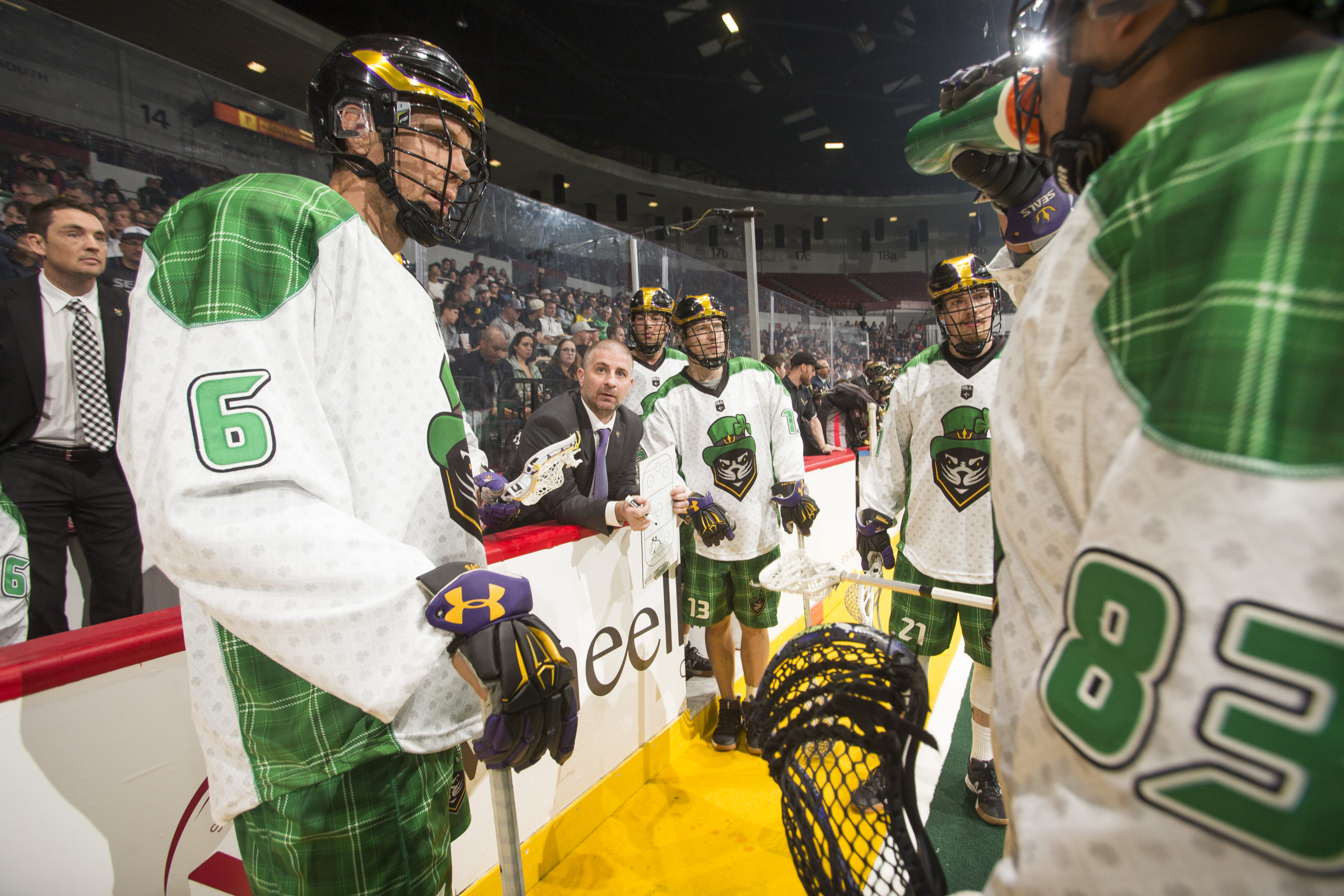 Seals Pull Ahead Of Wings In The Final Minutes, Win 13-11 - NLL